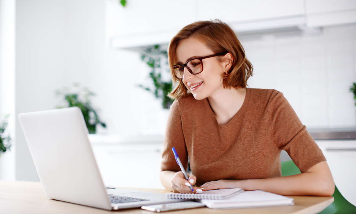 How can eLearning improve employee performance?